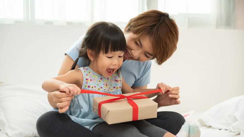 4 Cara Efektif Memberi Reward untuk Anak Berdasarkan Usia